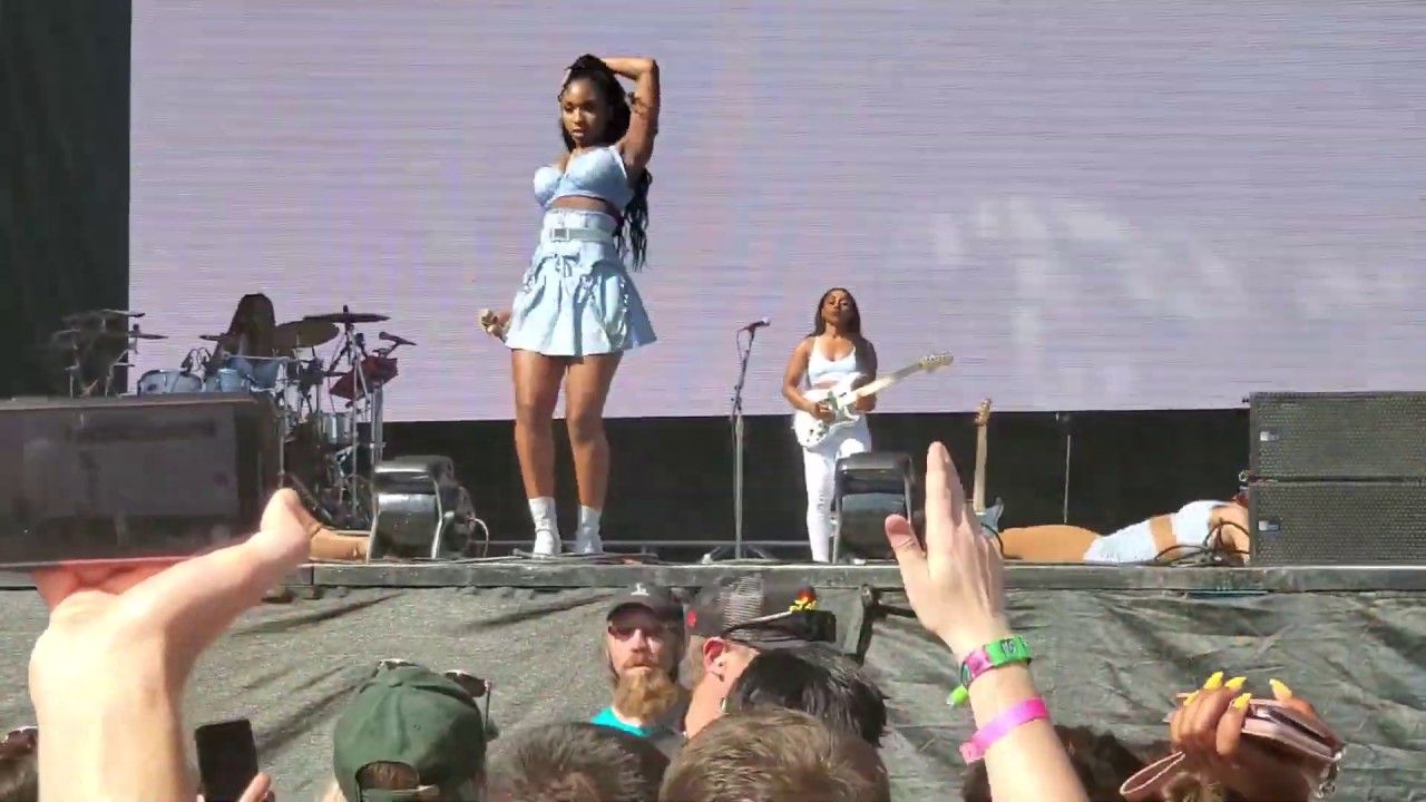 Normani - Dancing With A Stranger (Live at Lollapalooza 2019) - YouTube
