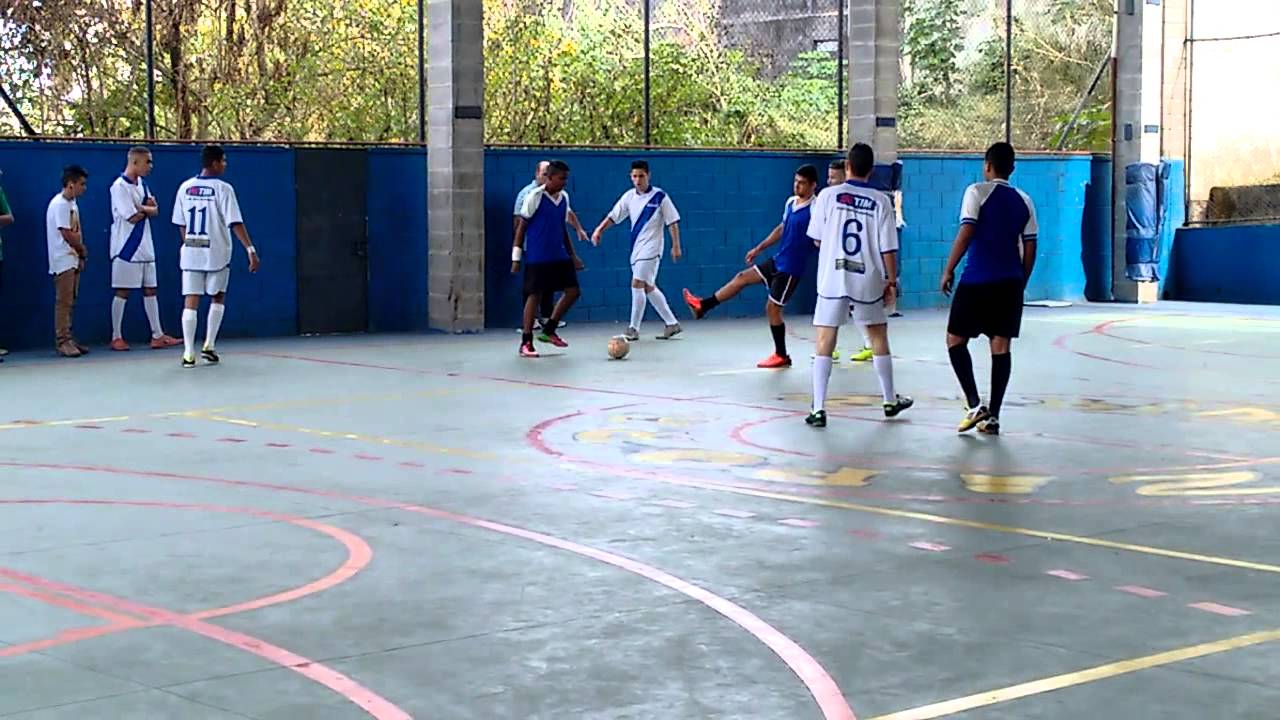 Interclasse Zípora Rubinstein / 3°B x 1°A ⚽ - YouTube