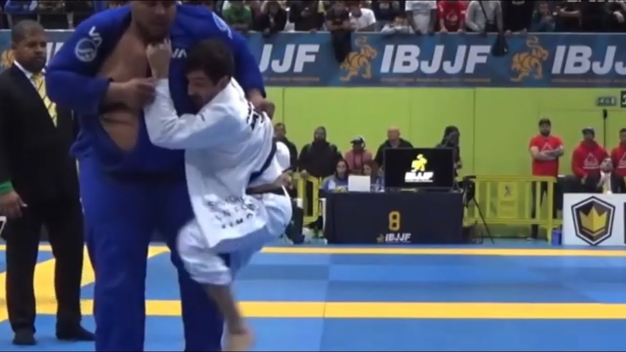 David vs Goliath Jiujitsu Viral Videos Compilation - YouTube