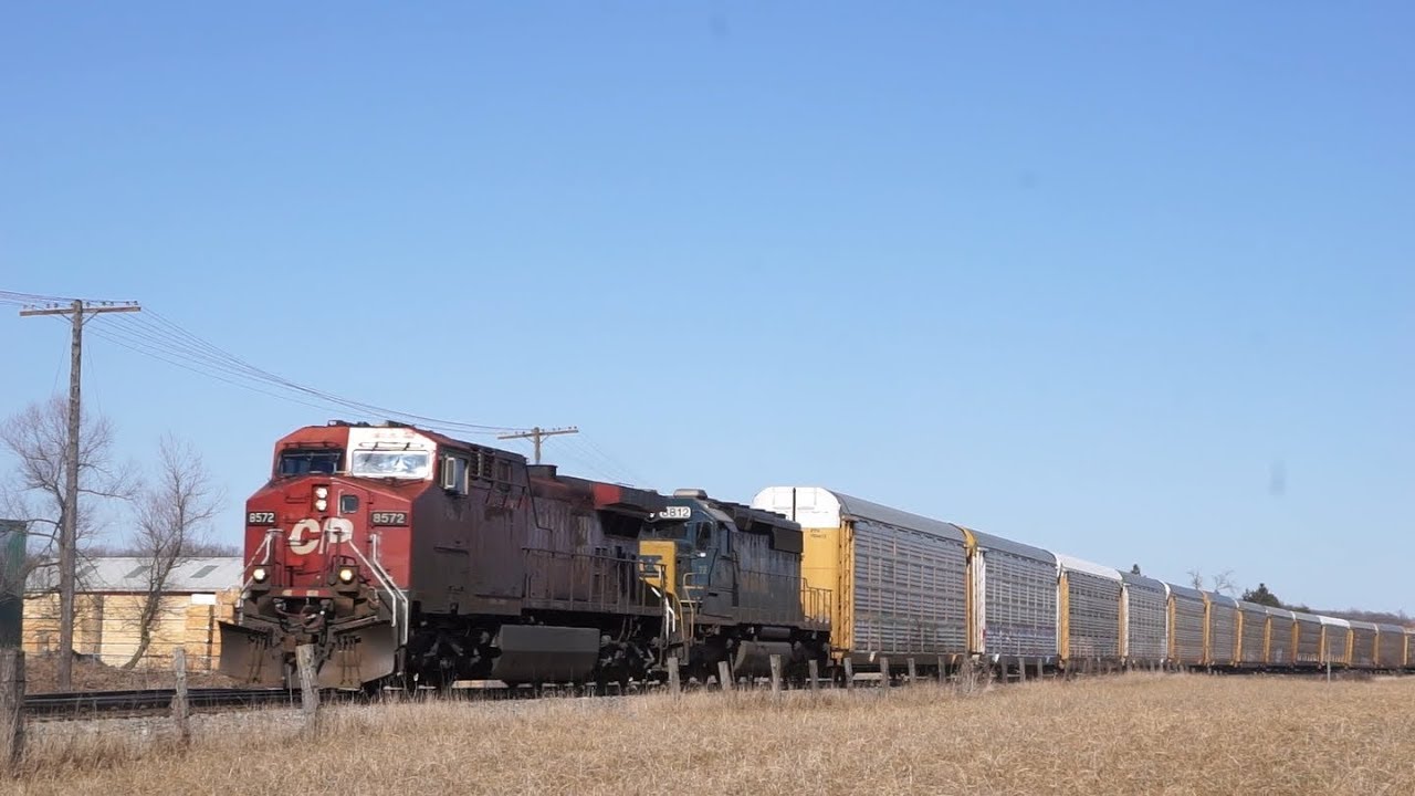 CSX SD40-2! CPR 147 - CPR 8572 West at Dumfries (March 26 2019) - YouTube