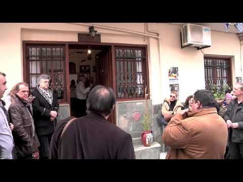 ΤΟ ΜΠΟΥΛΟΥΚΙ ΠΑΙΡΝΕΙ ΤΗ ΜΠΟΥΛΑ - YouTube