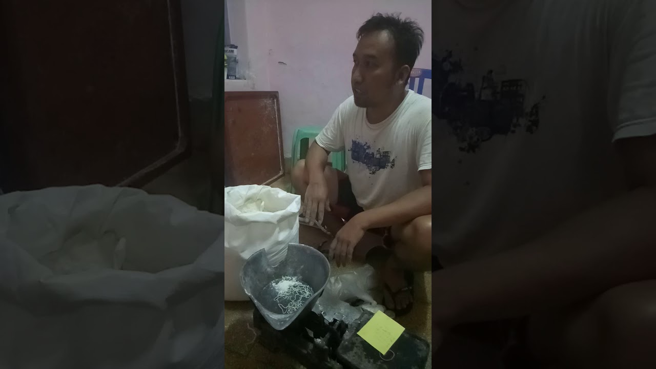 Cara mengemas tepung kiloan.[] Tutorial menimbang tepung terigu - YouTube
