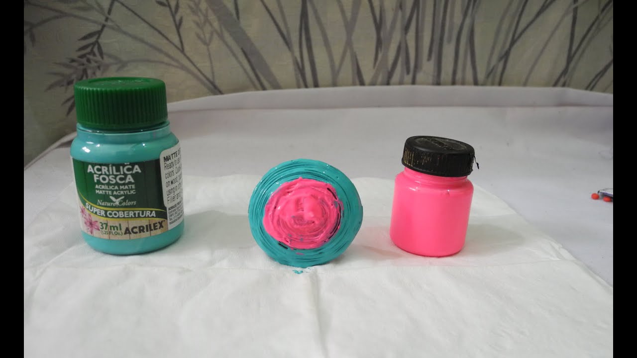 How to paint saucer bead with two colors - YouTube