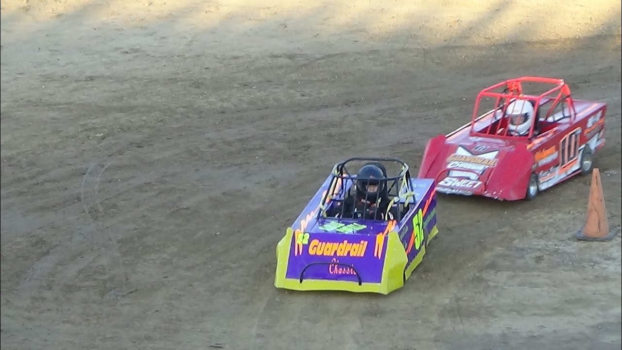 Mini wedge heat race at Crystal Motor Speedway on 09-04-16. - YouTube