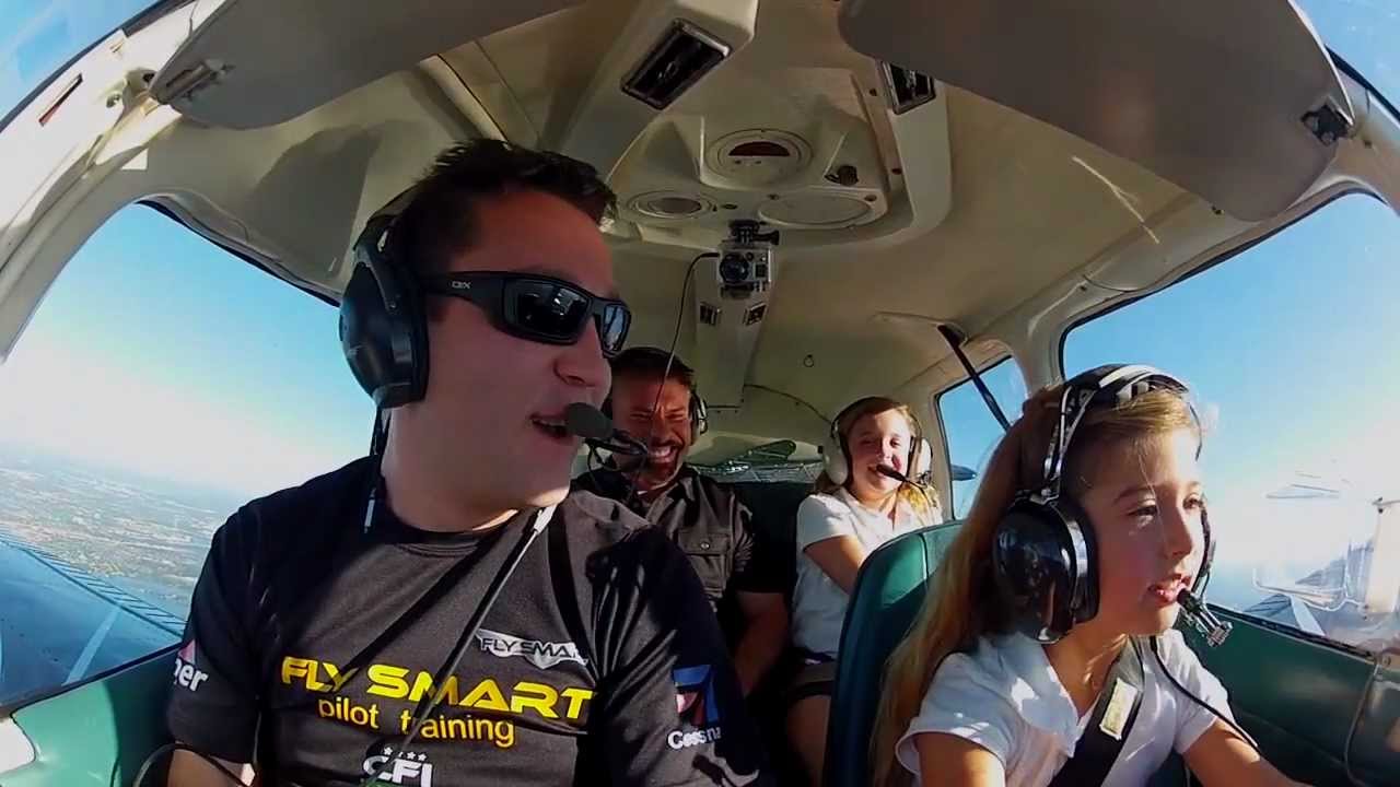 Venture Flight Experience - FlySmart Pilot Training - YouTube