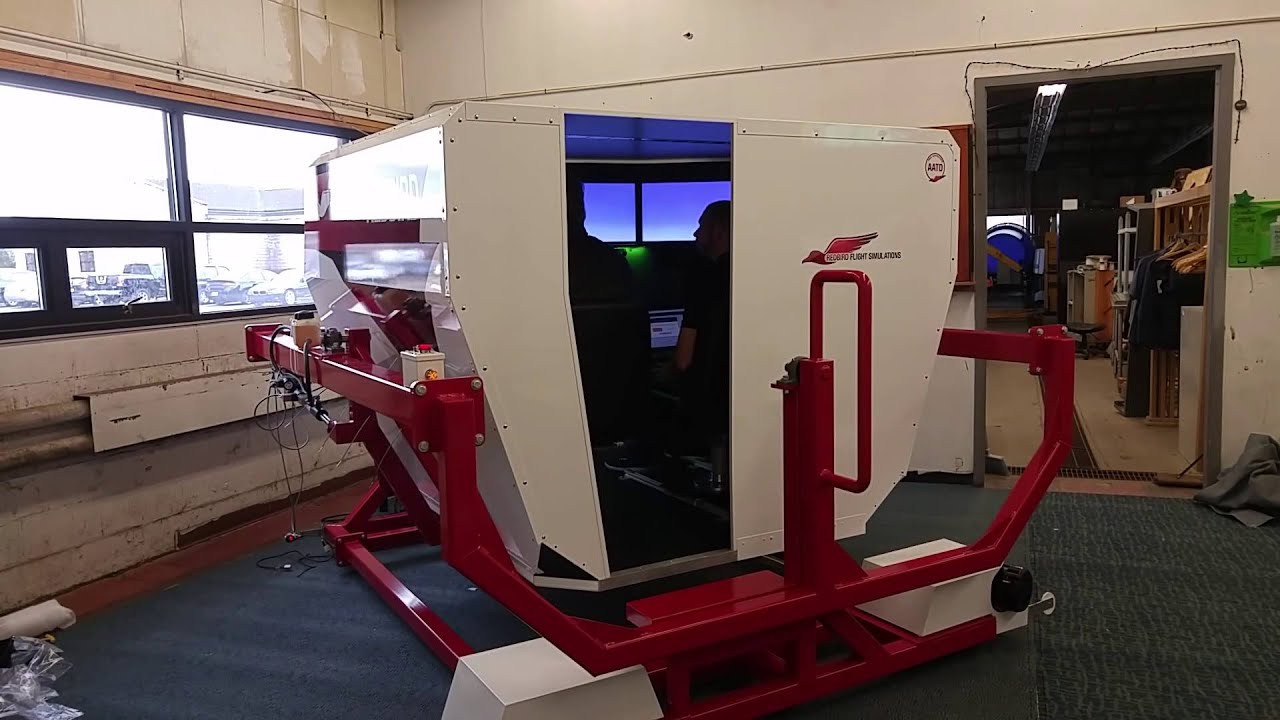Redbird flight simulator at Hanscom Aero Club - YouTube