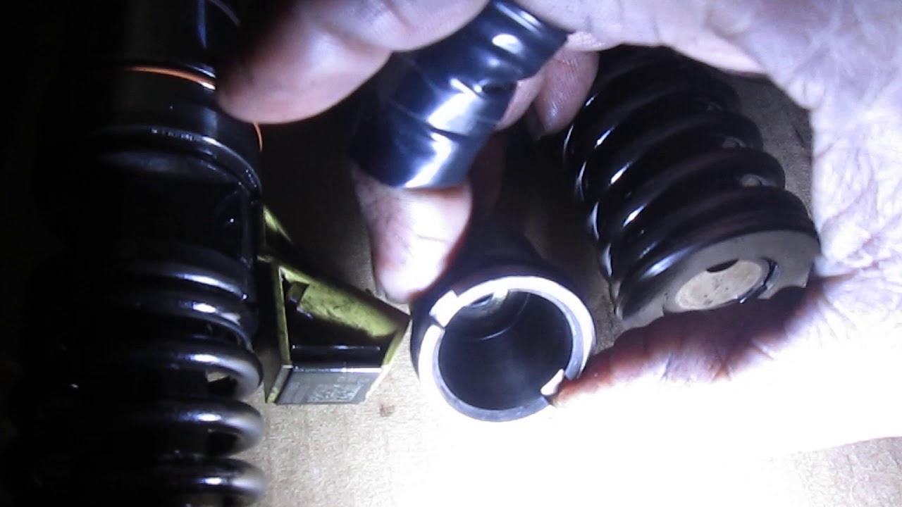 Detroit 60 Series 14 liter Fuel In Coolant 2 - YouTube