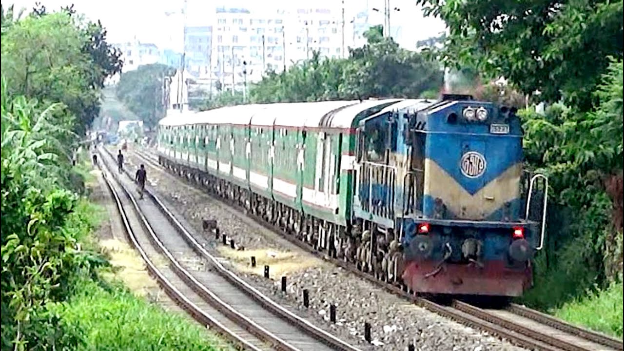 Sundarban Express (সুন্দরবন এক্সপ্রেস): Dhaka to Khulna Lead by WDM 3A ...