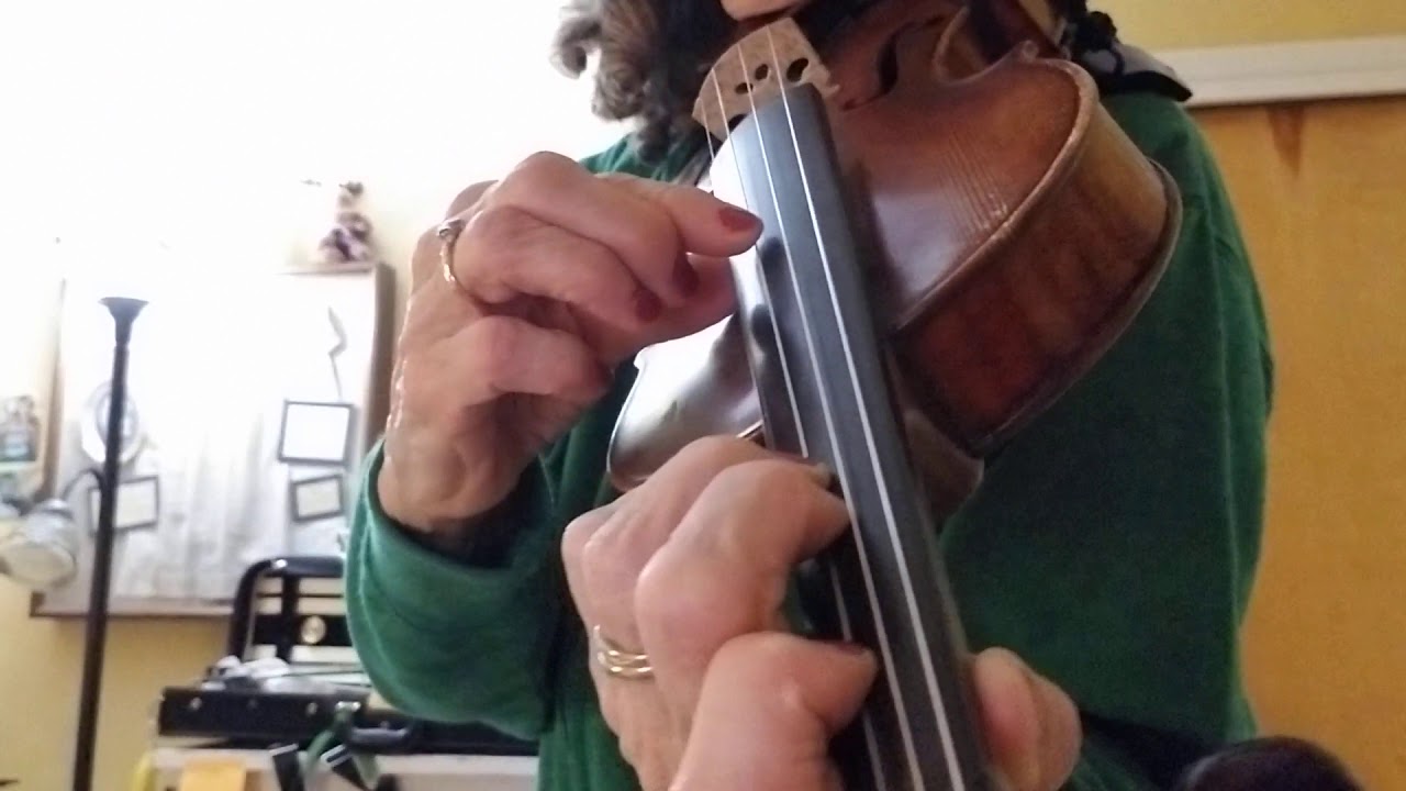 Violin plucking D Major - YouTube