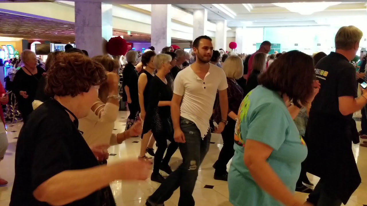 20181109 131323 - FLASH MOB - I'M FREE LINE DANCE - YouTube