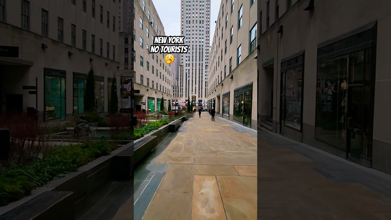 Boring Monday, January New York Streets #newyork #christmas #manhattan ...