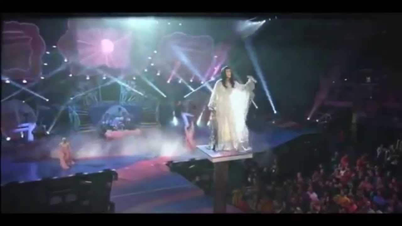 Katy Perry - Pearl (Full Concert Performance) - YouTube