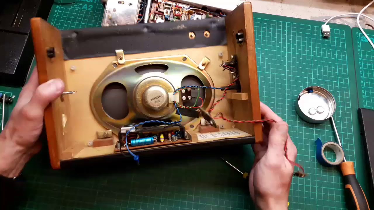 Hacker Hunter RP38A Radio ' Pulled Apart ' Chapter 1 - YouTube