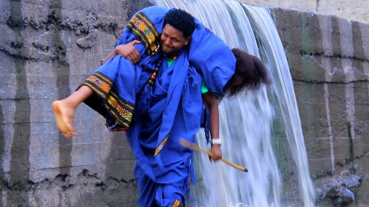 በመጨረሻም የራያዋን ቆንጆ ጠለፍኳት | Best Wollo raya calture #ethiopian_music - YouTube