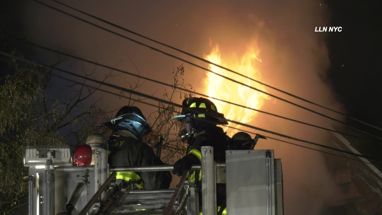 2-Alarm Roof Fire in Queens Home - YouTube