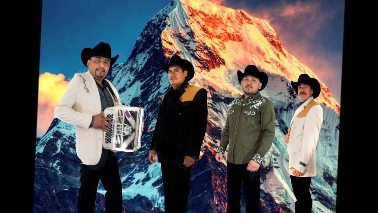 Tres Pelones -La Fama De Nuevo Leon con Banda Limon - YouTube