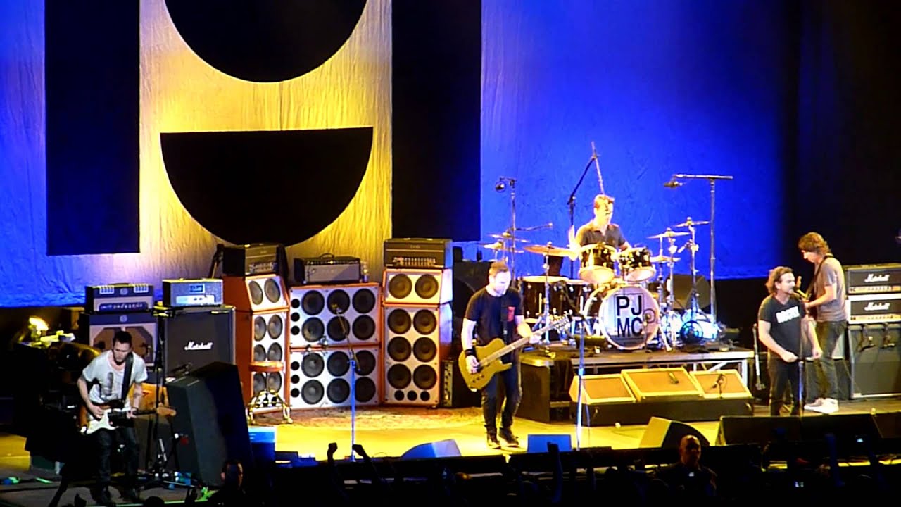 Pearl Jam - Jeremy - Berlin O2 World 2012 - YouTube