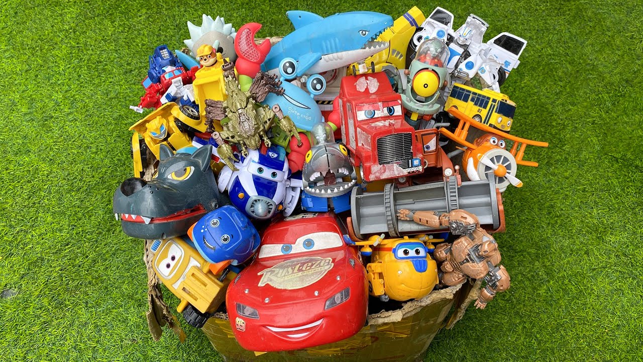 KOTAK MAINAN YANG MENYENANGKAN: Mainan transformasi SUPER WING, mobil ...