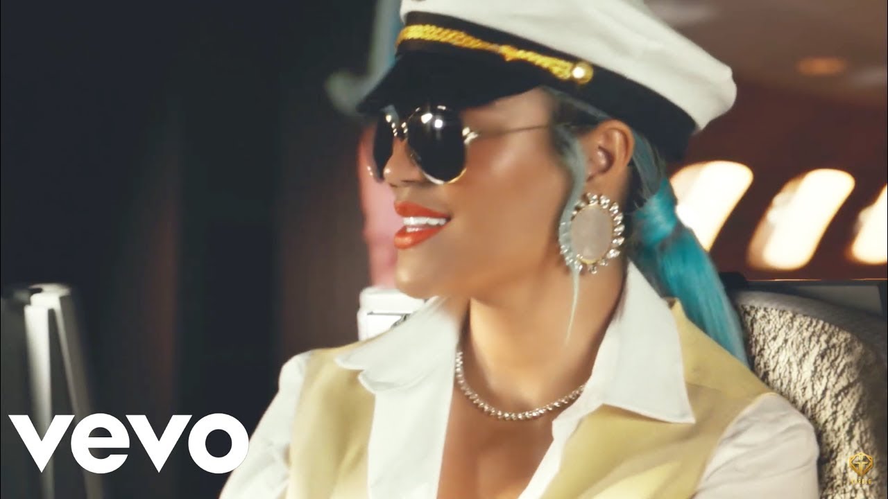 Karol G - El Barco (Video Oficial) - YouTube