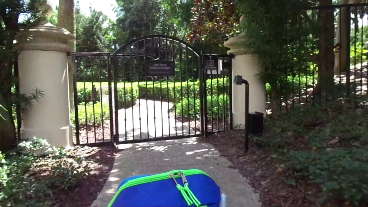 Garden Path from Hard Rock Hotel to Universal Studios Orlando Entrance ...