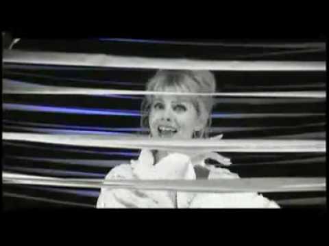 Anastasia Lazariuc   MarioYouTube  Claudia Pavel CREAM   Don't Miss Missing You 2009 + Lyrics Versuri