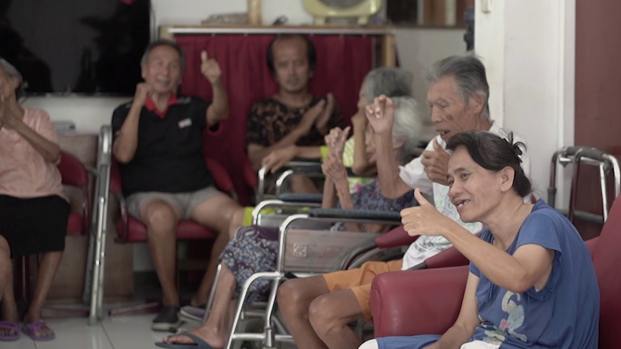 MAKNA NATAL KITA - KRIS & MEY - YouTube