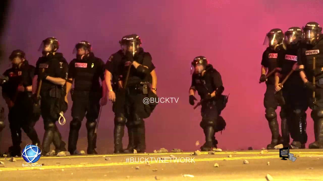 Police Gets Injured Backing Down During Charlotte Riot Raw Footage On ...