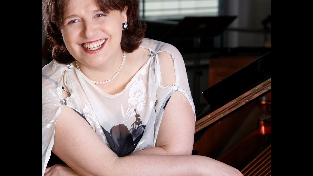 Dina Yoffe plays Chopin. Six Mazurkas - YouTube