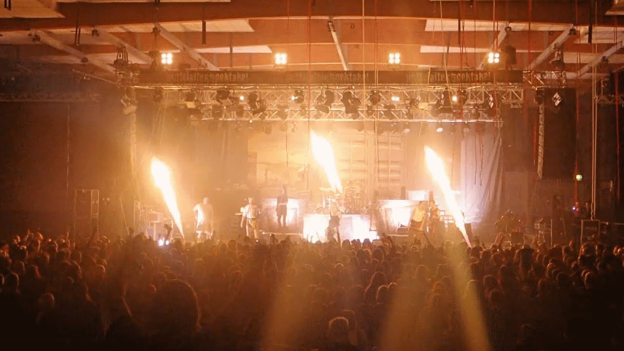 In Extremo- Sängerkrieg Live + Songtext - YouTube