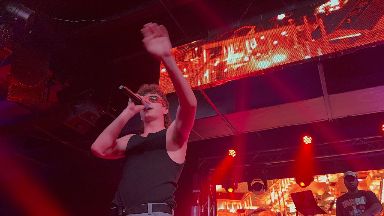 Yvncc live in Hawaii (4k) - YouTube