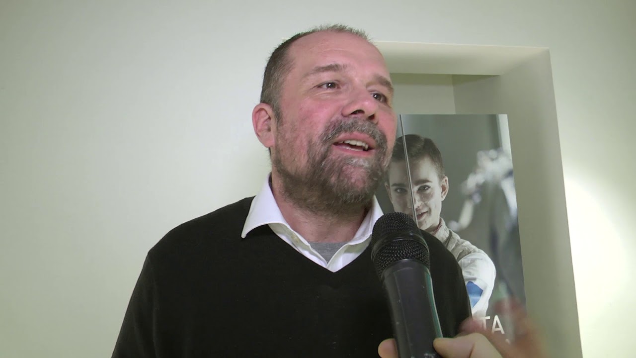 Massimo Banzi spiega che cos'è Arduino - "L'innovazione a portata di ...