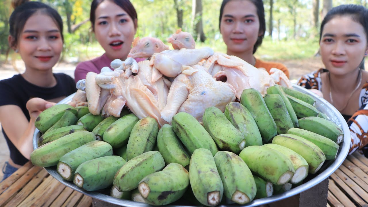 Eating chicken crispy with green banana Cooking and eat chicken stir ...