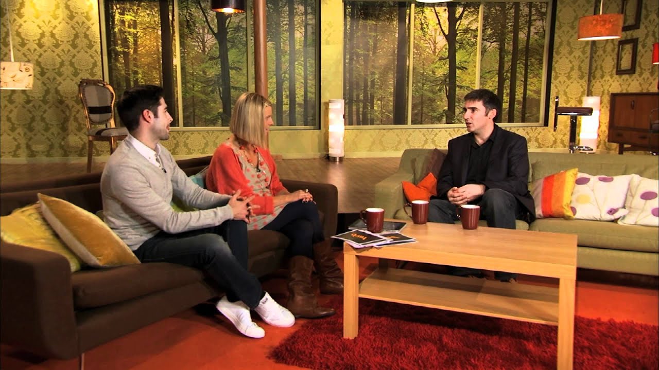 Hwb — Cyfweliad Dafydd Du Interview (18/03/12) - YouTube