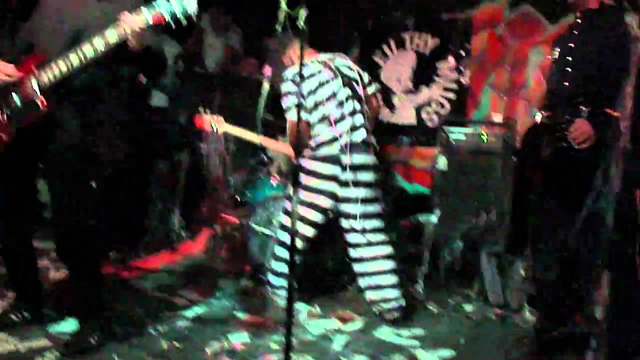 Dirty Filthy Mugs - Mugsy The Skin (live at 924 Gilman St.) - YouTube