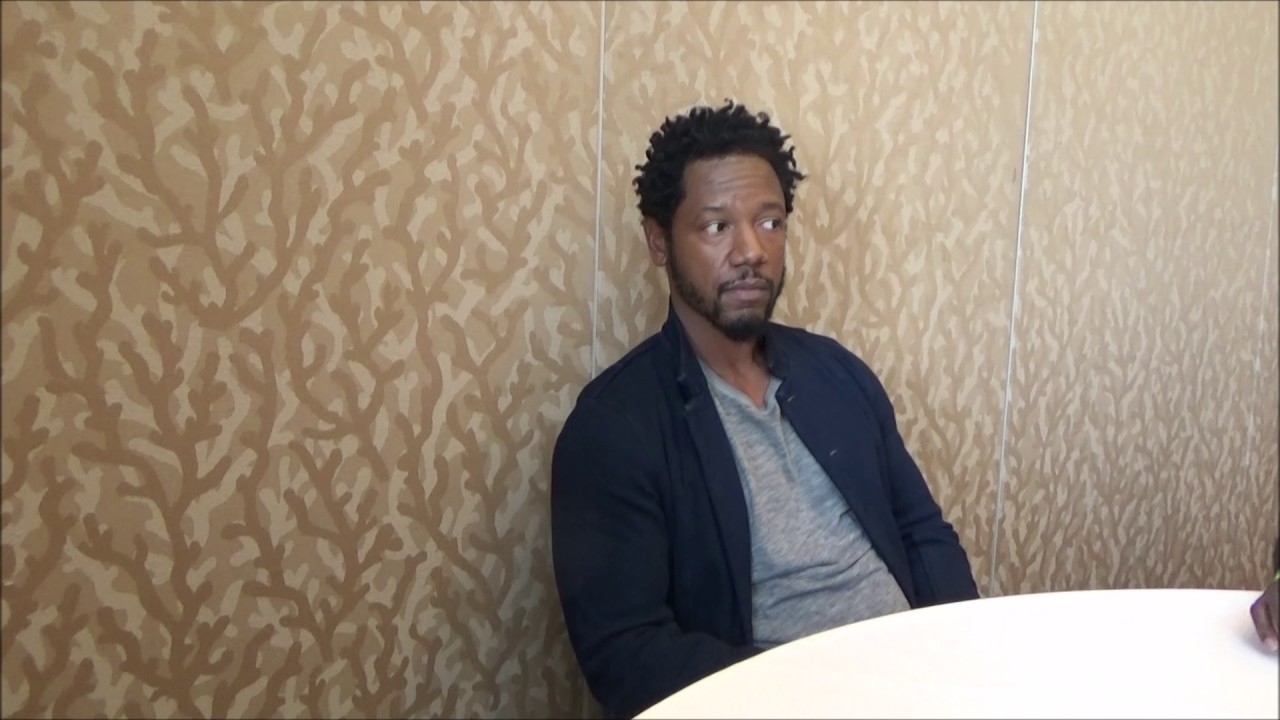Colony Cast Interview: San Diego Comic Con 2017 - YouTube