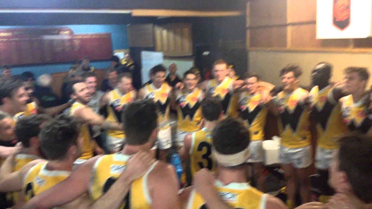 Rd 17 vs Essendon - players sing the song - YouTube