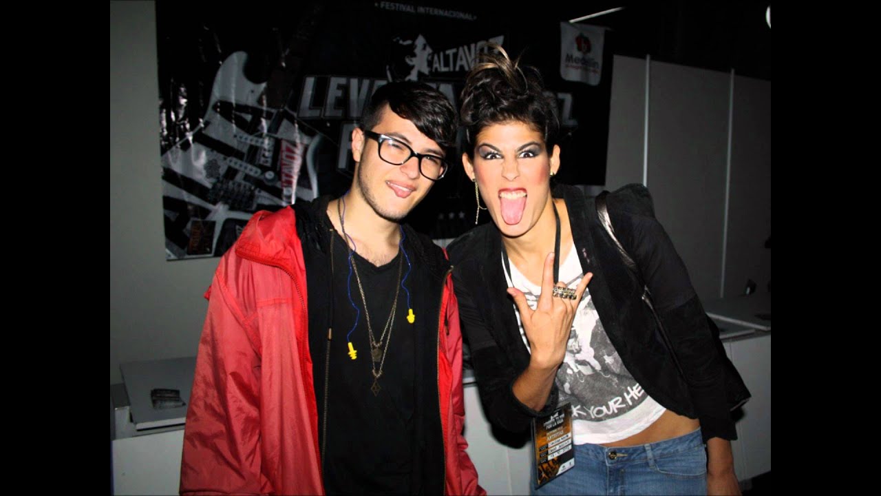 Carolina vocalista de Dead Jessika saluda a Noise Armada. - YouTube
