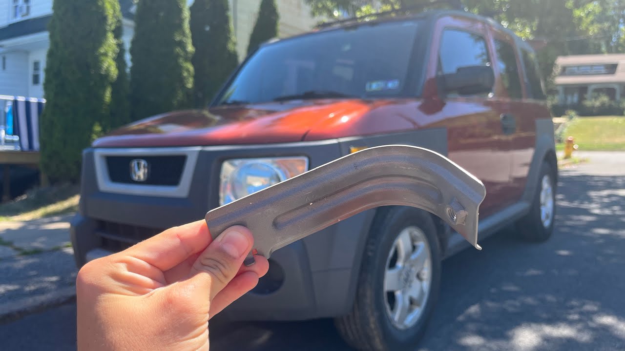 The Purpose of This Bracket in a Honda Element - YouTube
