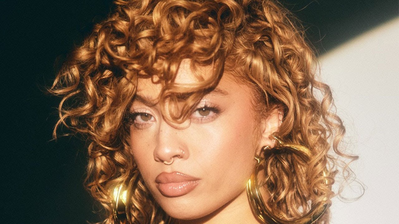 Kiana Ledé - Too Many Strings - YouTube