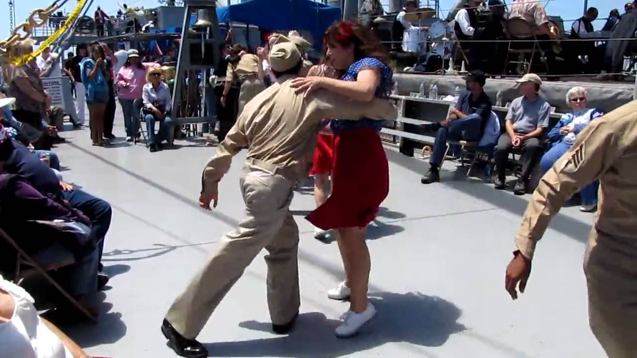 Music - "Up a Lazy River" USO dancers - YouTube