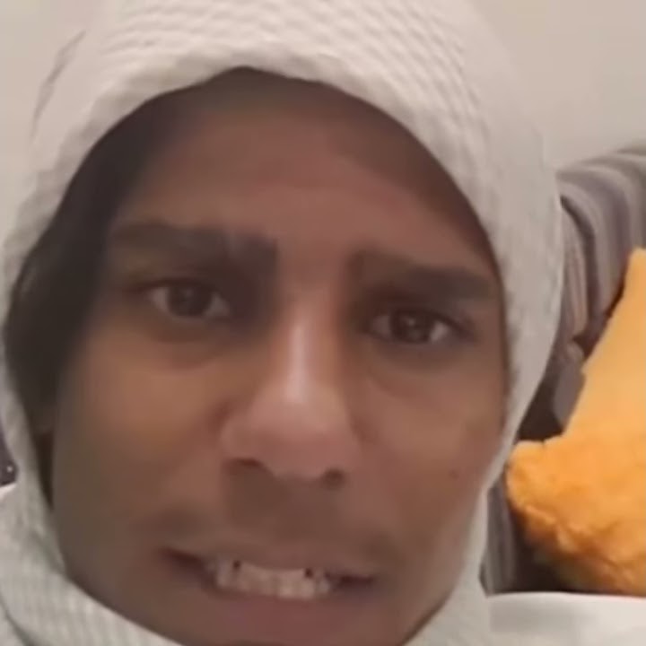 الله يهديك ي نيوتن كان اكلت التفاحه 😂🍎 Youtube