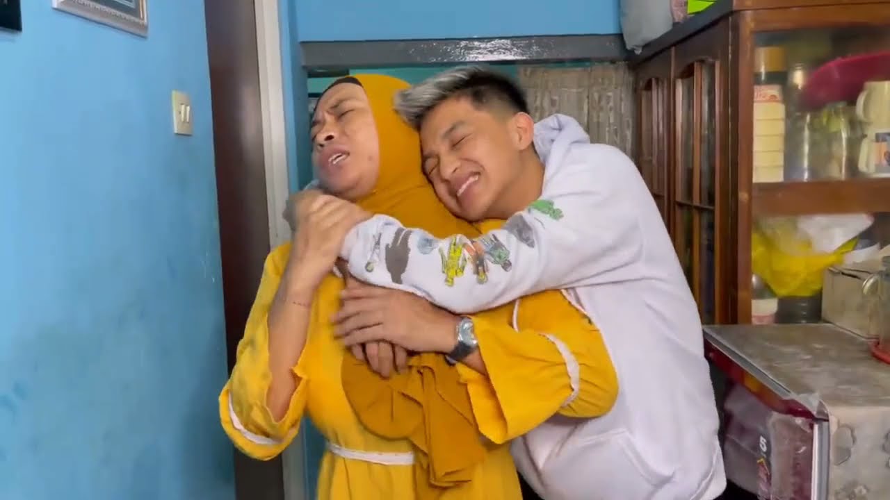 mama lela terbaru : anas cium2 ahhh - YouTube