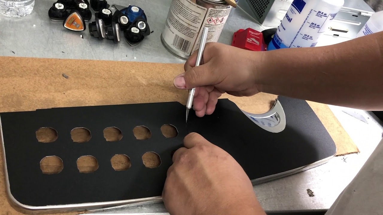 Aristocrat Viridian 19" Button Panels - YouTube