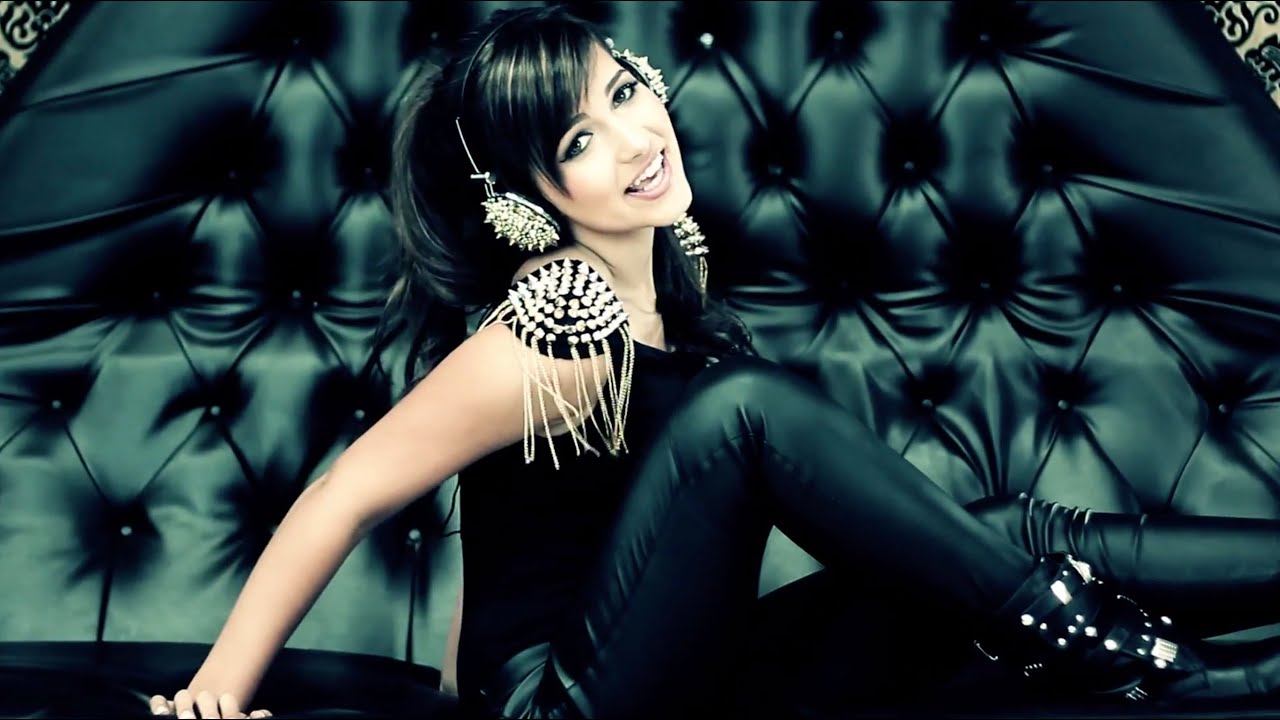 Katrina Stuart's first music video at 13 yrs old - "Diamondz" - YouTube