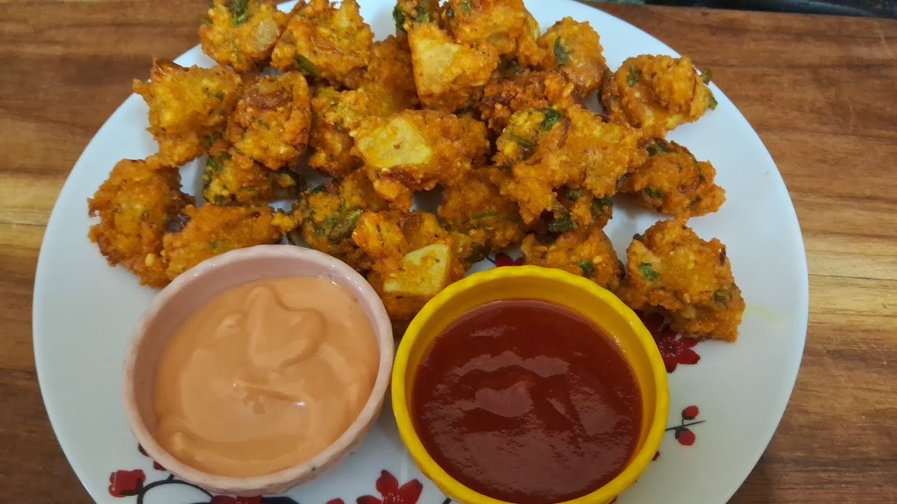 Moong daal pakoda, crispy & spicy Pakoda Sunday special 😋 - YouTube