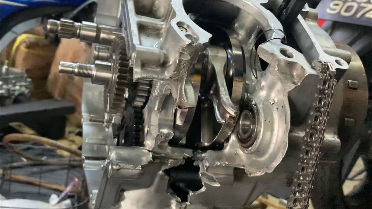 disassemble engine Y yang meletup - YouTube