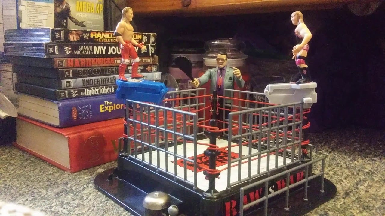 WWF Mini Action Ring Spring Action - YouTube
