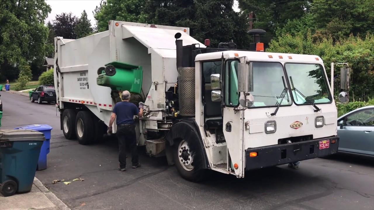 The E-Z Pack Garbage Truck Returns! - YouTube