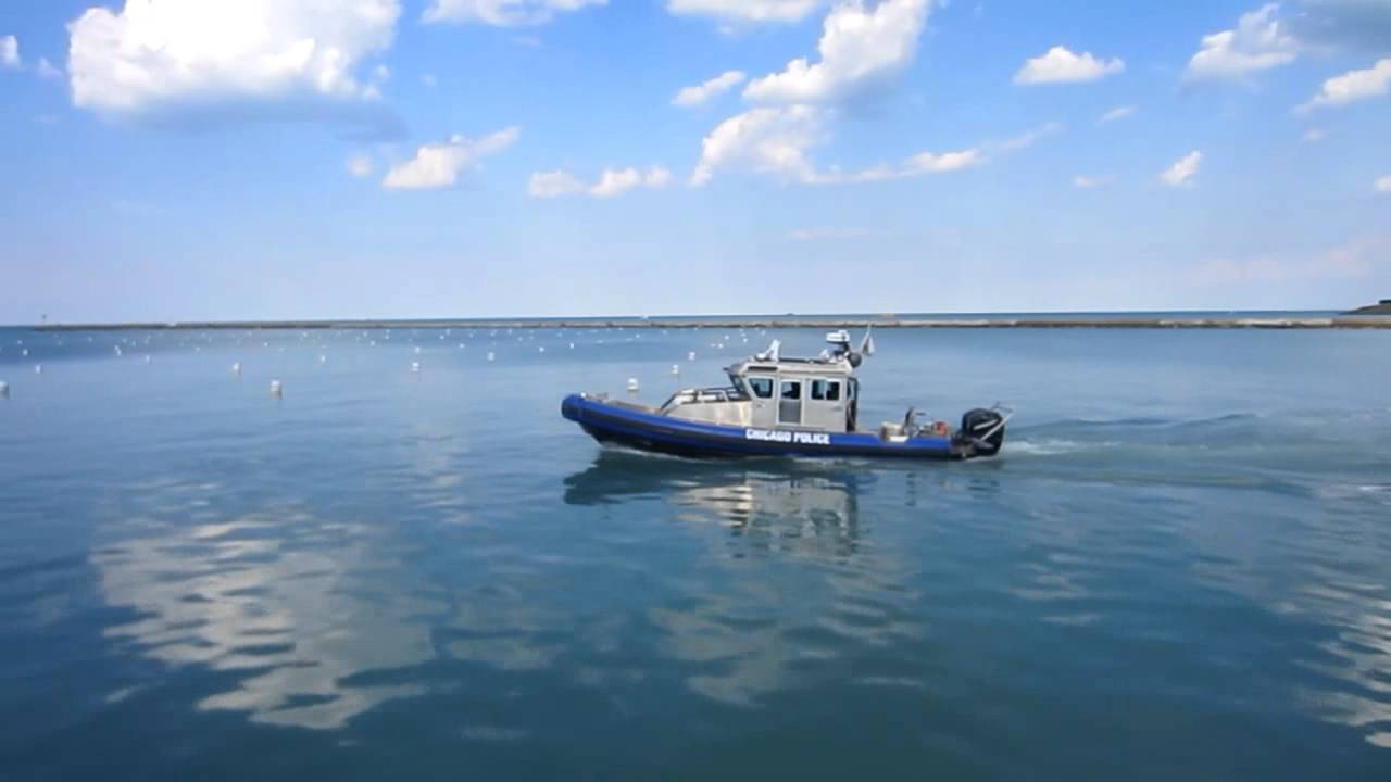 Chicago Police Marine Unit at Monroe Harbor - YouTube