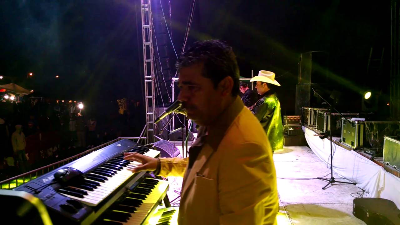 Los Mendivil 2016 en vivo; Y nunca comprendi - YouTube